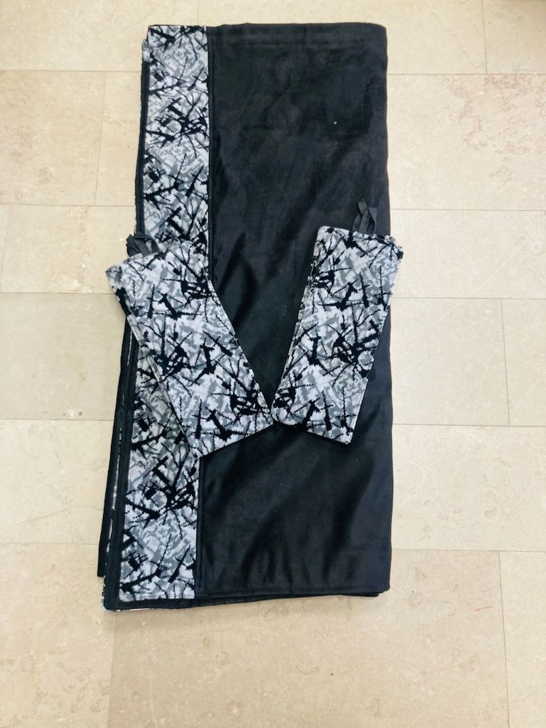 Rideaux gamme aux10 noir doubler même tissus avec bande danois gris ...